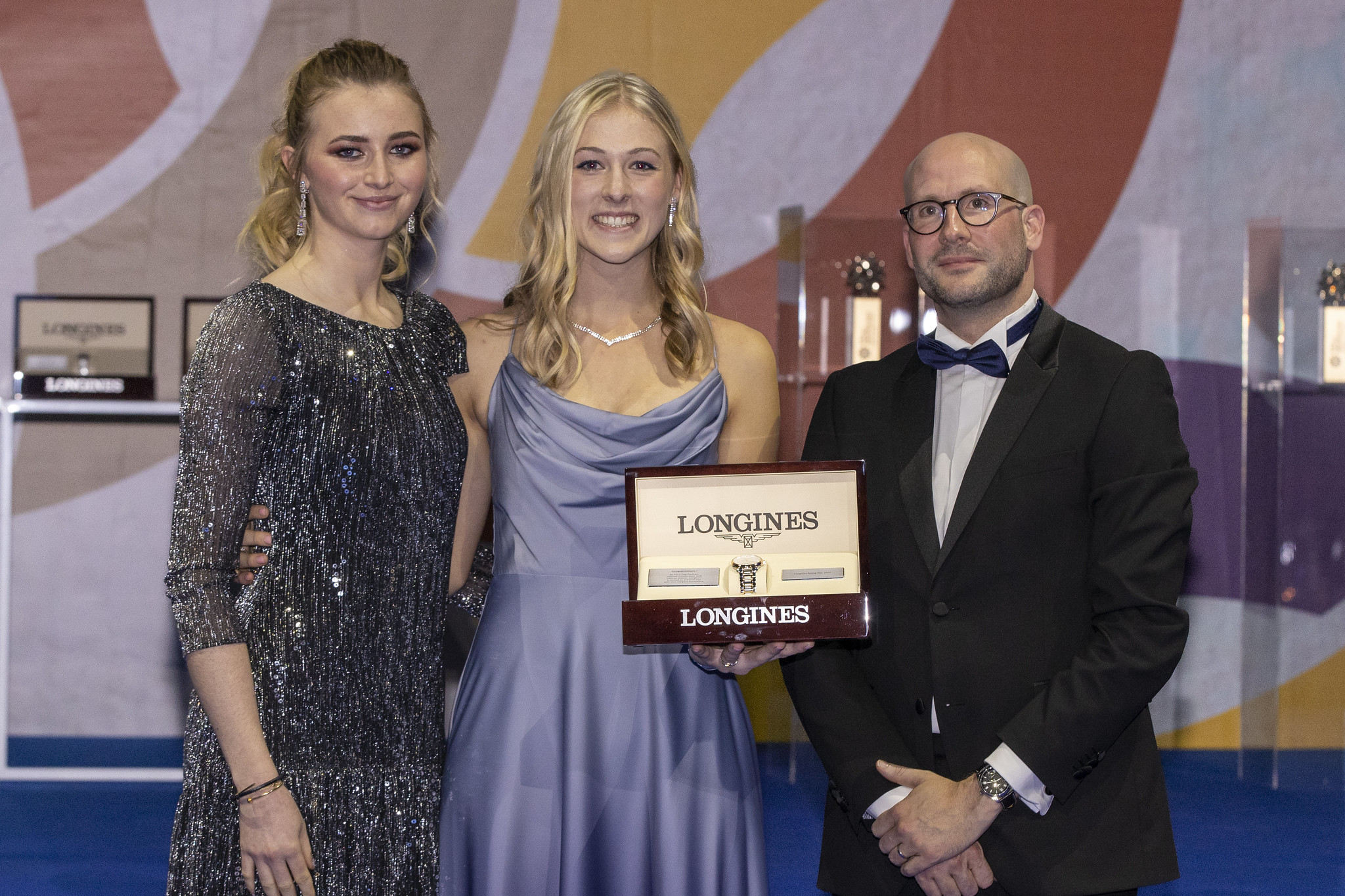 Greta Busacker gewinnt den FEI Award 2021 als Rising Star ...